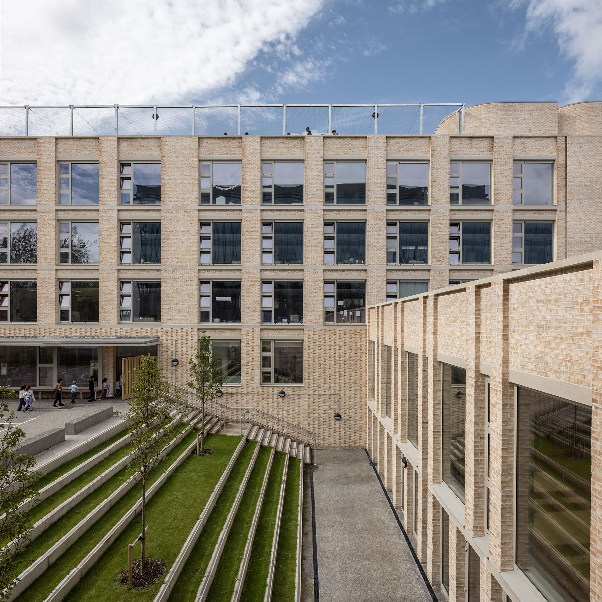 Harcourt Terrace Primary School | EUmies Awards