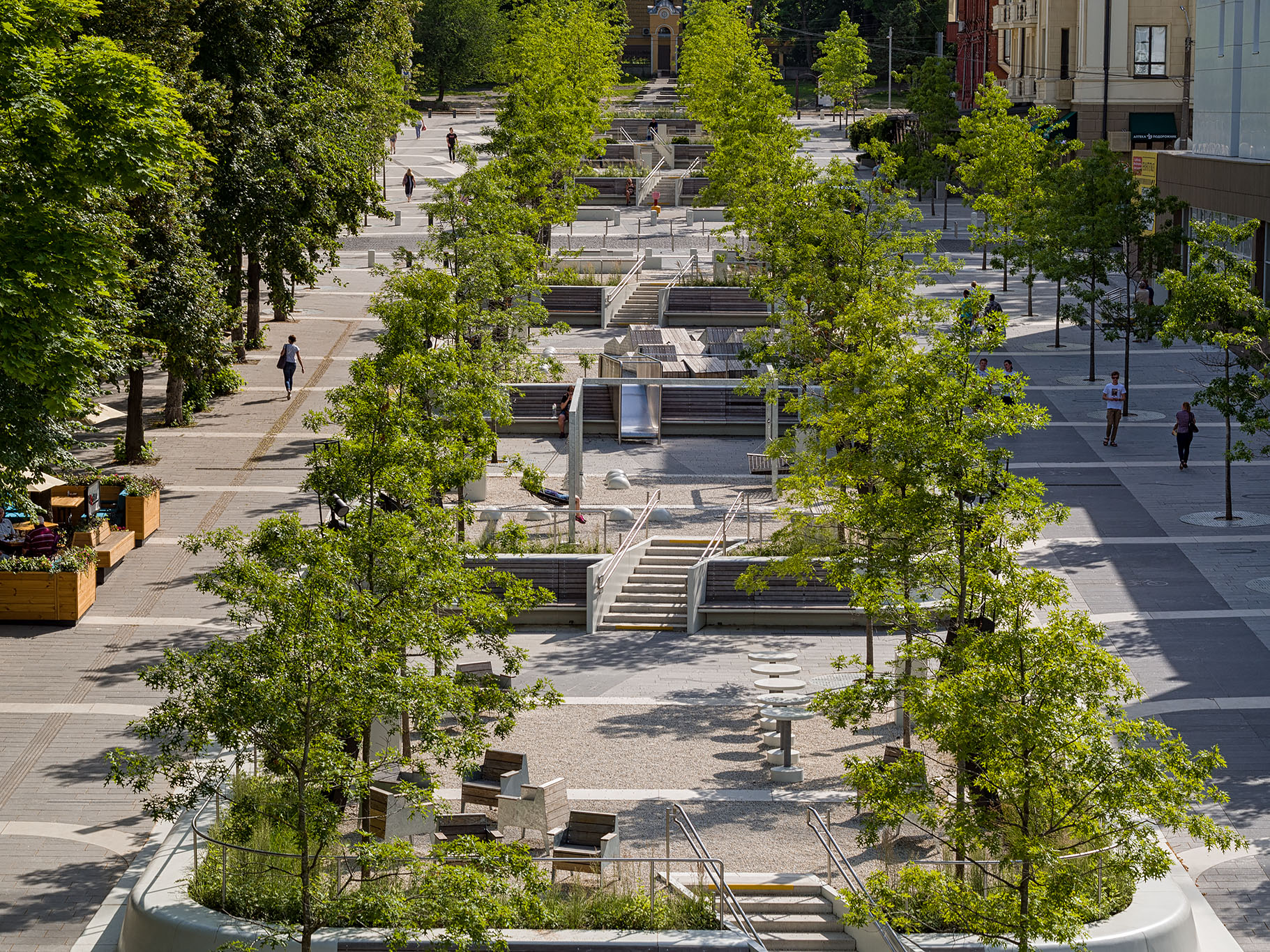 Reconstruction of Yavornitsky Street | EUmies Awards