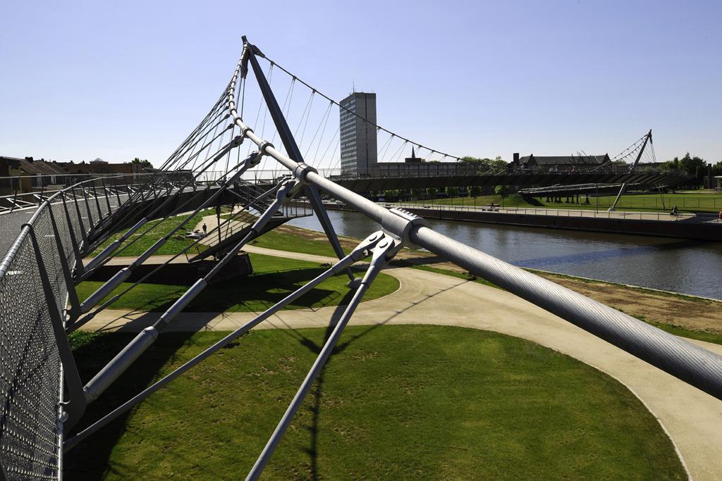 College Bridge | EUmies Awards