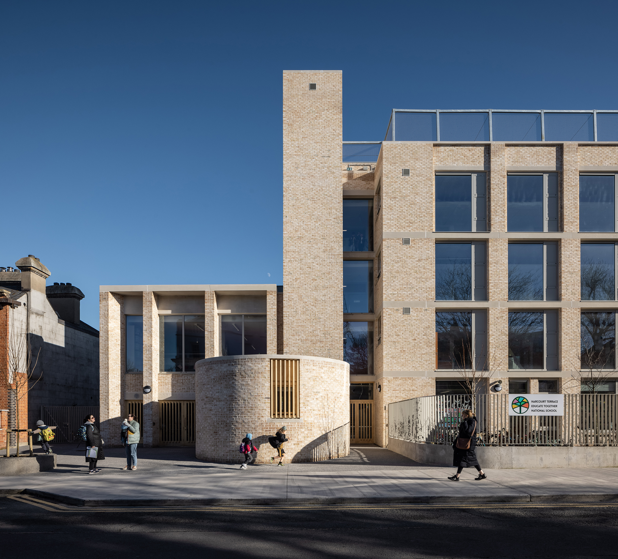 Harcourt Terrace Primary School | EUmies Awards