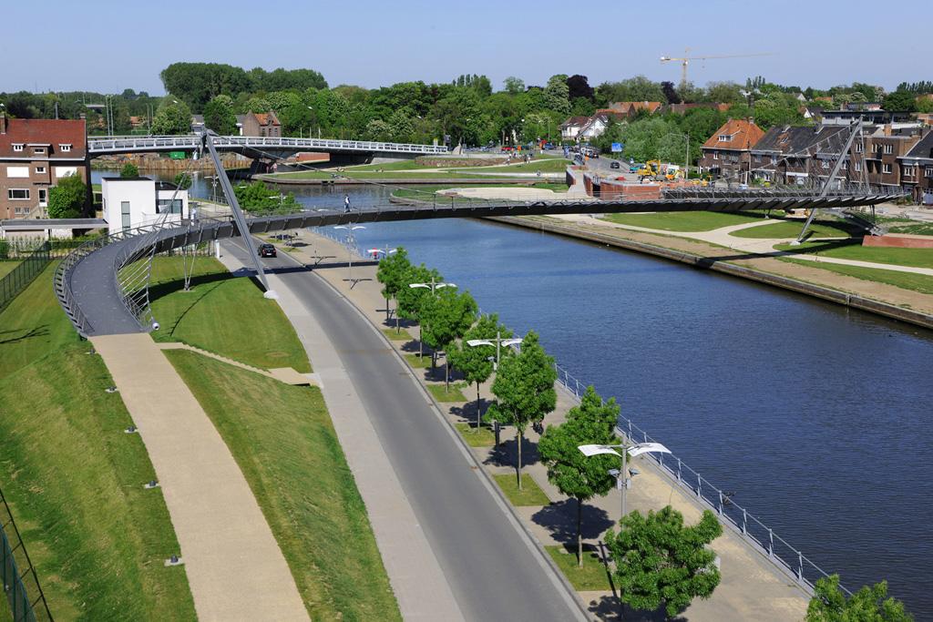 College Bridge | EUmies Awards