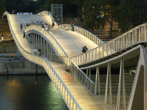 Pedestrian Bridge Simone de Beauvoir | EUmies Awards