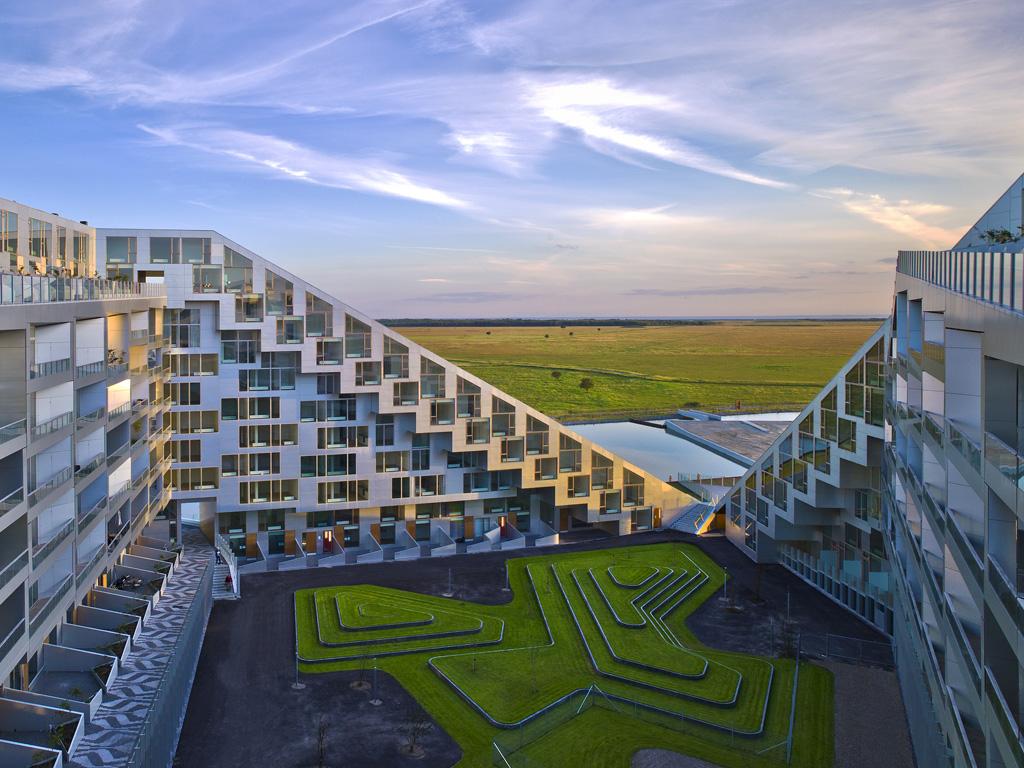 8 House | EUmies Awards