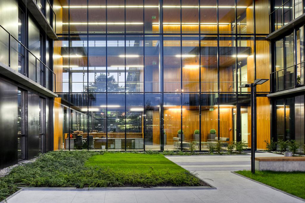 Cristal Park - Office building | EUmies Awards